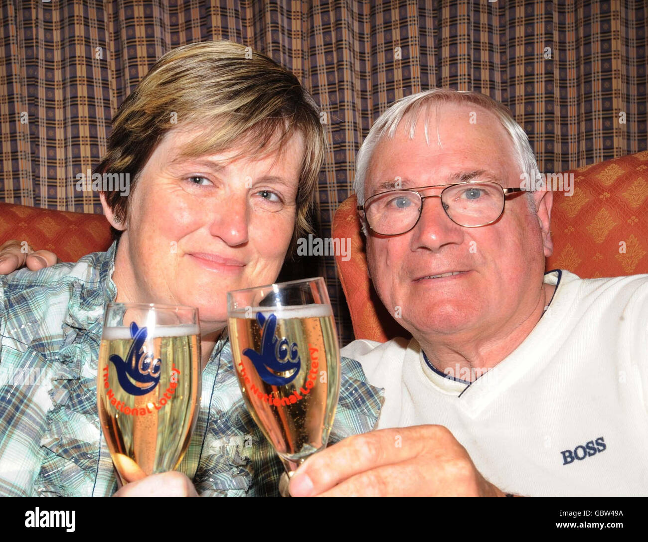 Lotto winner and cancer patient Nicky Cusack, 43, with her father ...
