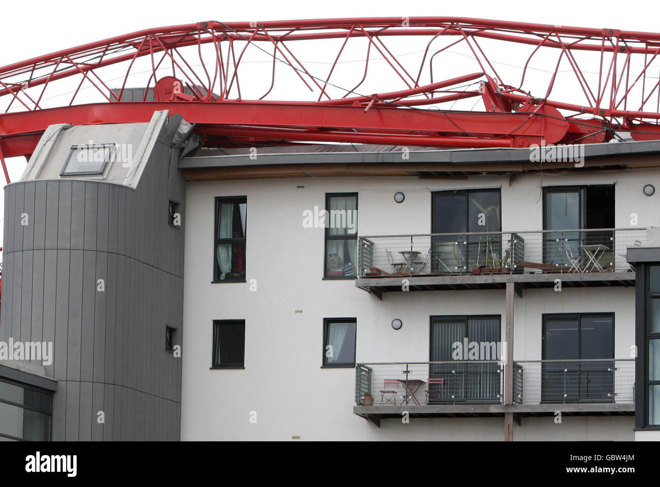 Crane falling over hi-res stock photography and images - Alamy
