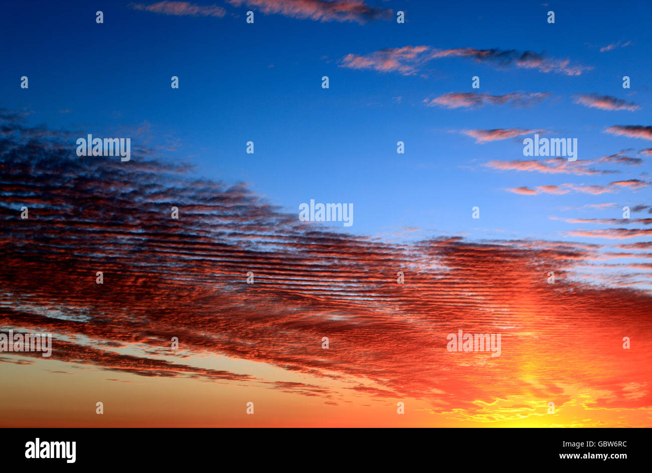 Fire cloud hi-res stock photography and images - Alamy