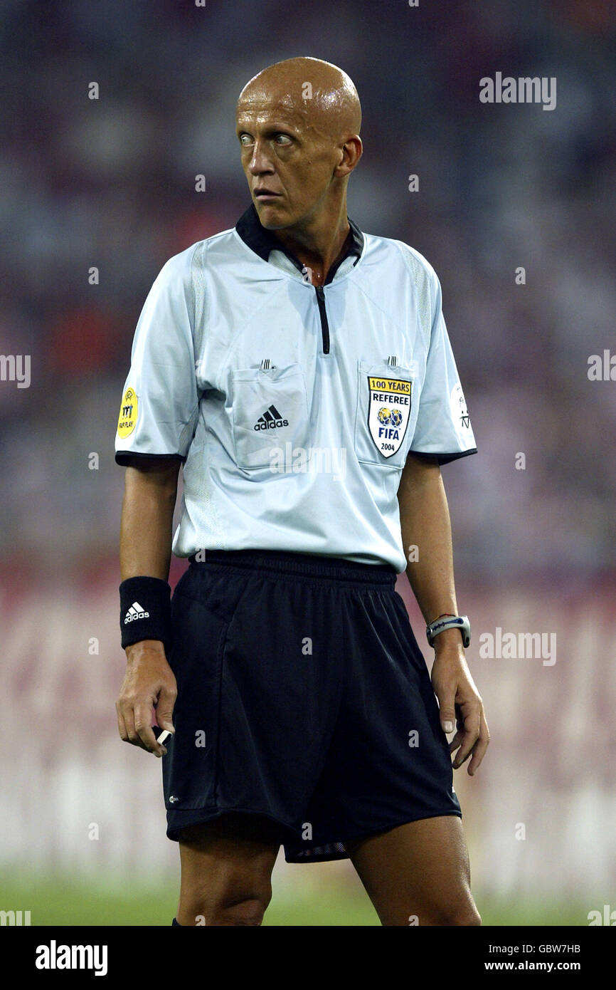 Referee pierluigi collina hi-res stock photography and images - Alamy