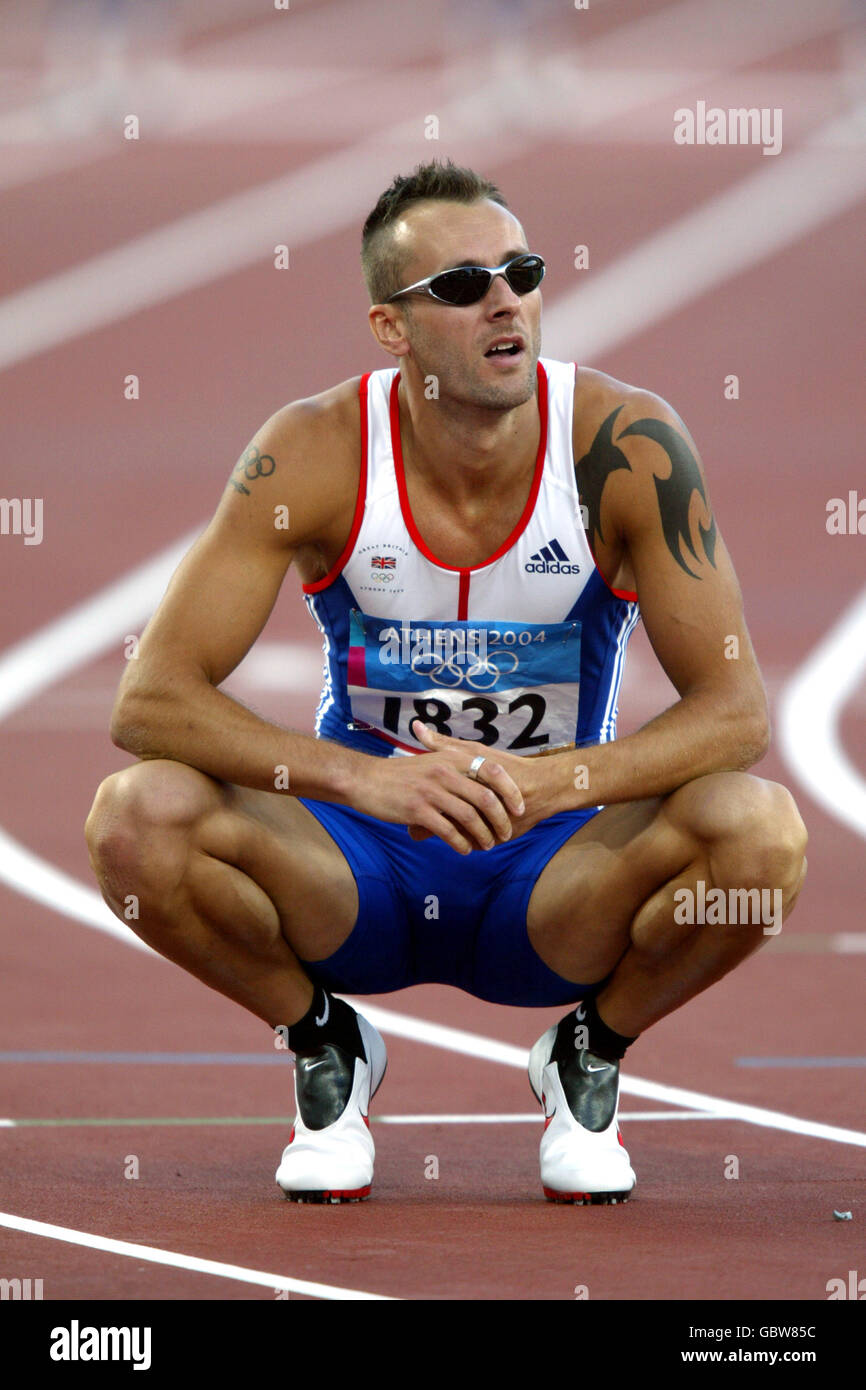 Athletics - Athens Olympic Games 2004 - Men's Decathlon - Shot Put ...