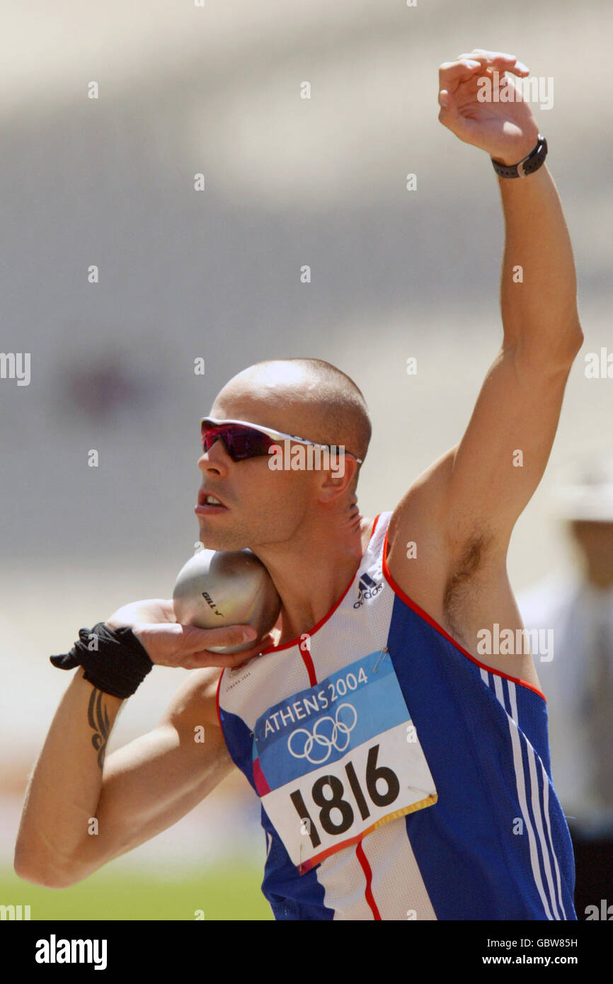 Athletics - Athens Olympic Games 2004 - Men's Decathlon - Shot Put ...