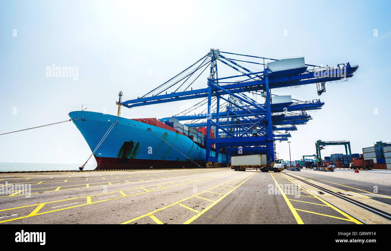 Nansha port hi-res stock photography and images - Alamy