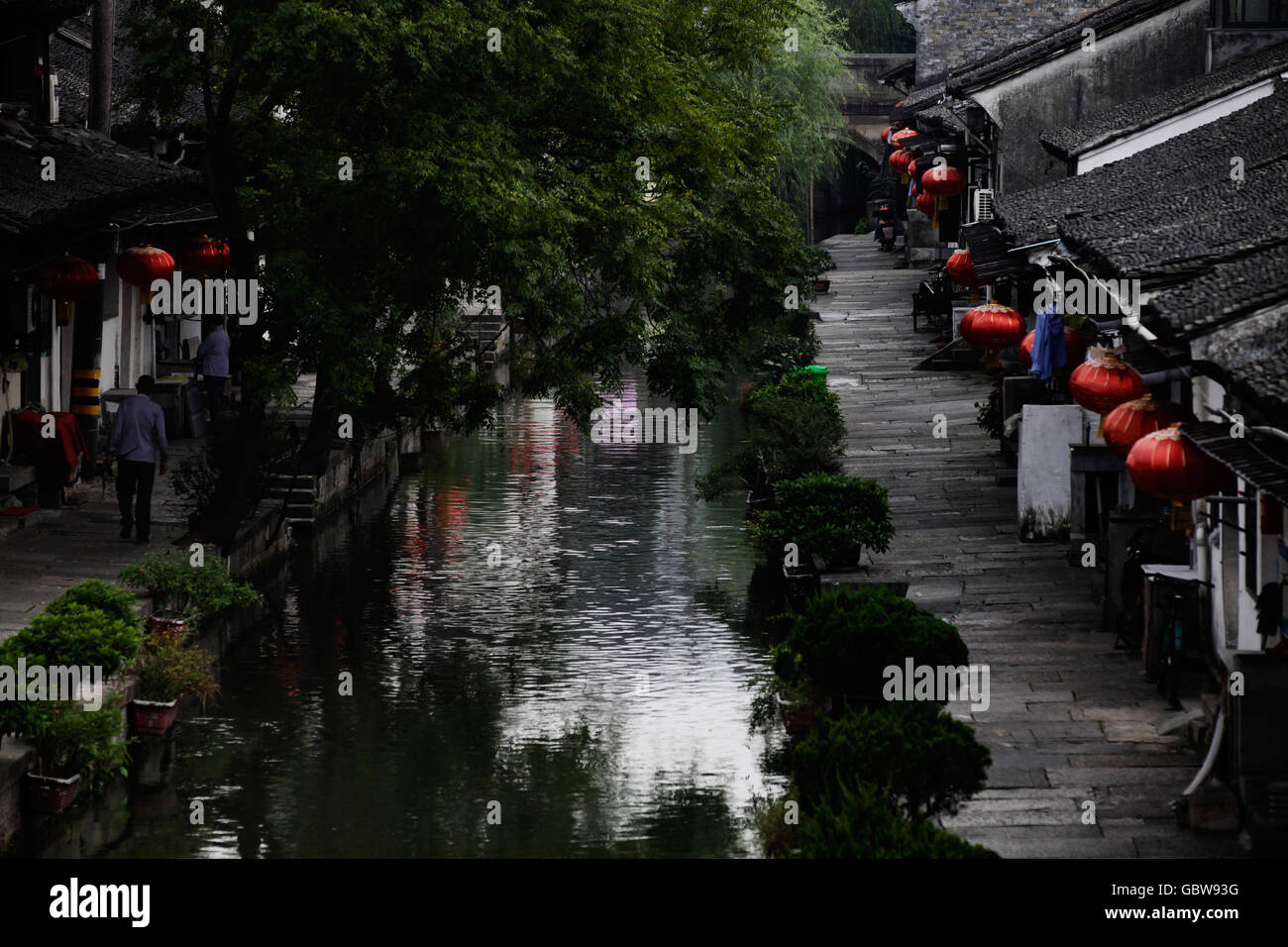 Zhejiang province Shaoxing East Bridge Stock Photo - Alamy
