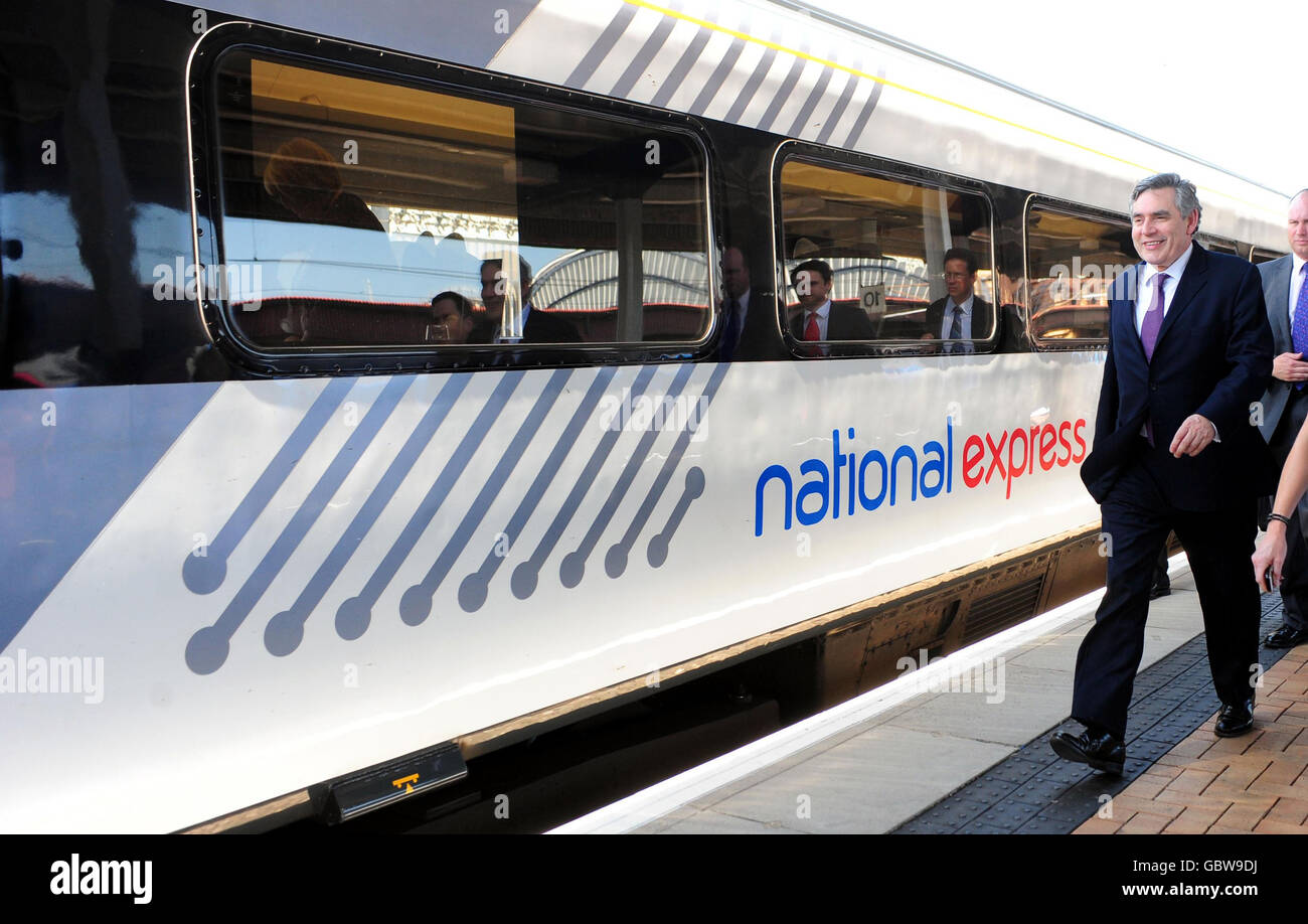 National express train hi-res stock photography and images - Alamy