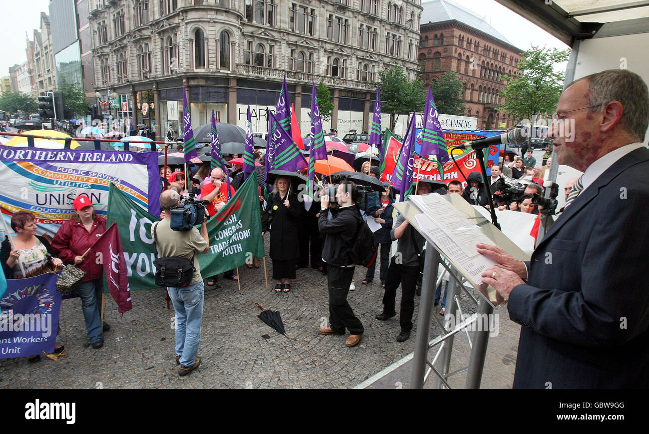 Belfast anti racism rally hi-res stock photography and images - Alamy