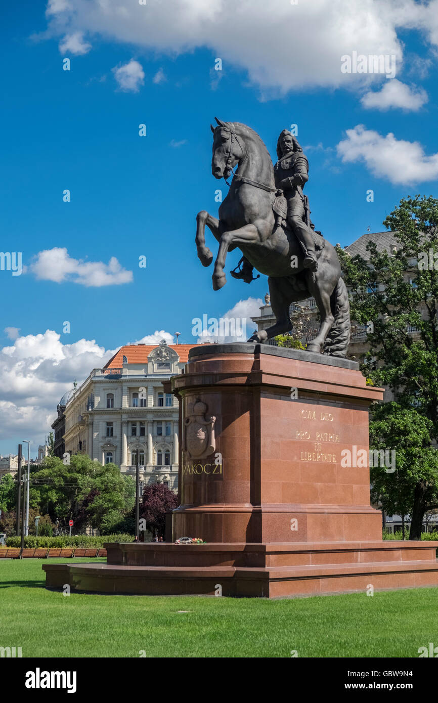 Budapest memorial kossuth statue hi-res stock photography and images ...