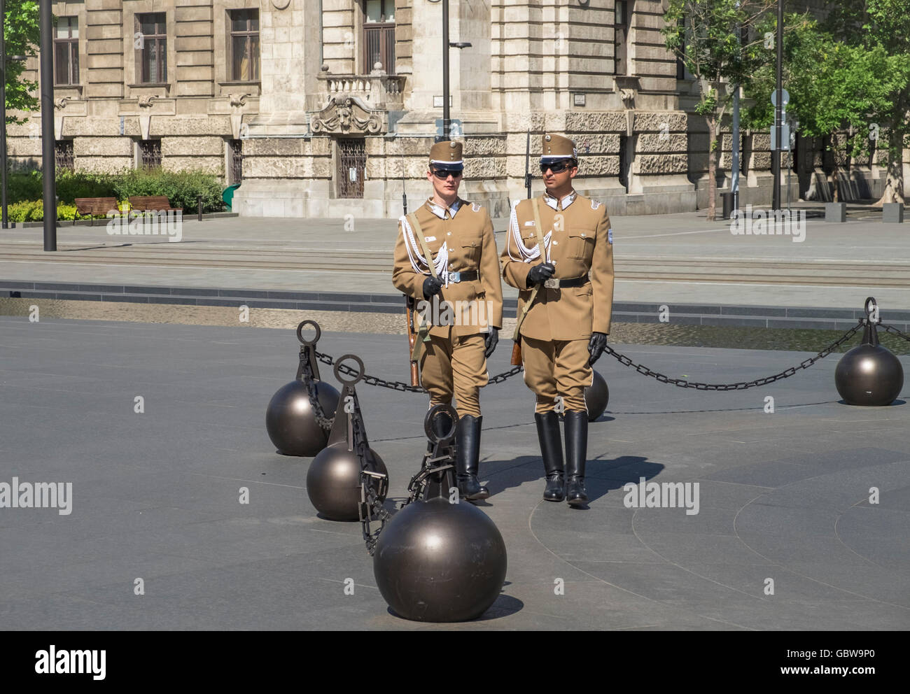 Ceremonial guard uniform hi-res stock photography and images - Alamy