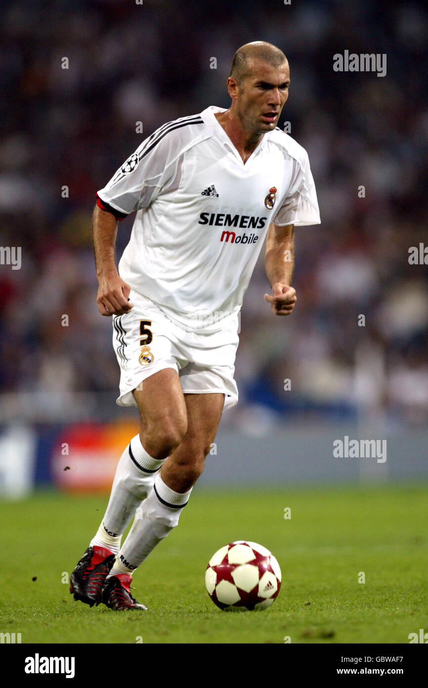 Zinedine Zidane Side View