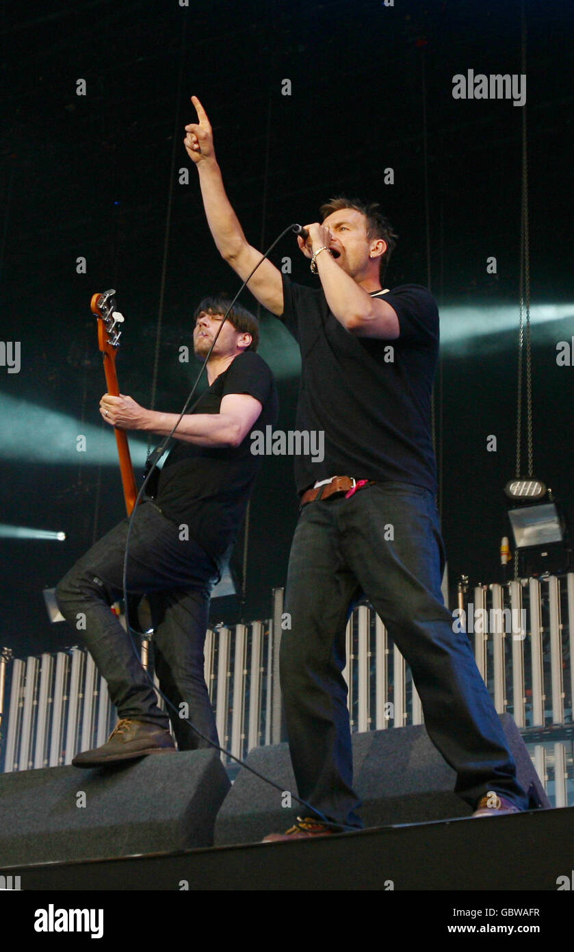 English band blur hi-res stock photography and images - Alamy