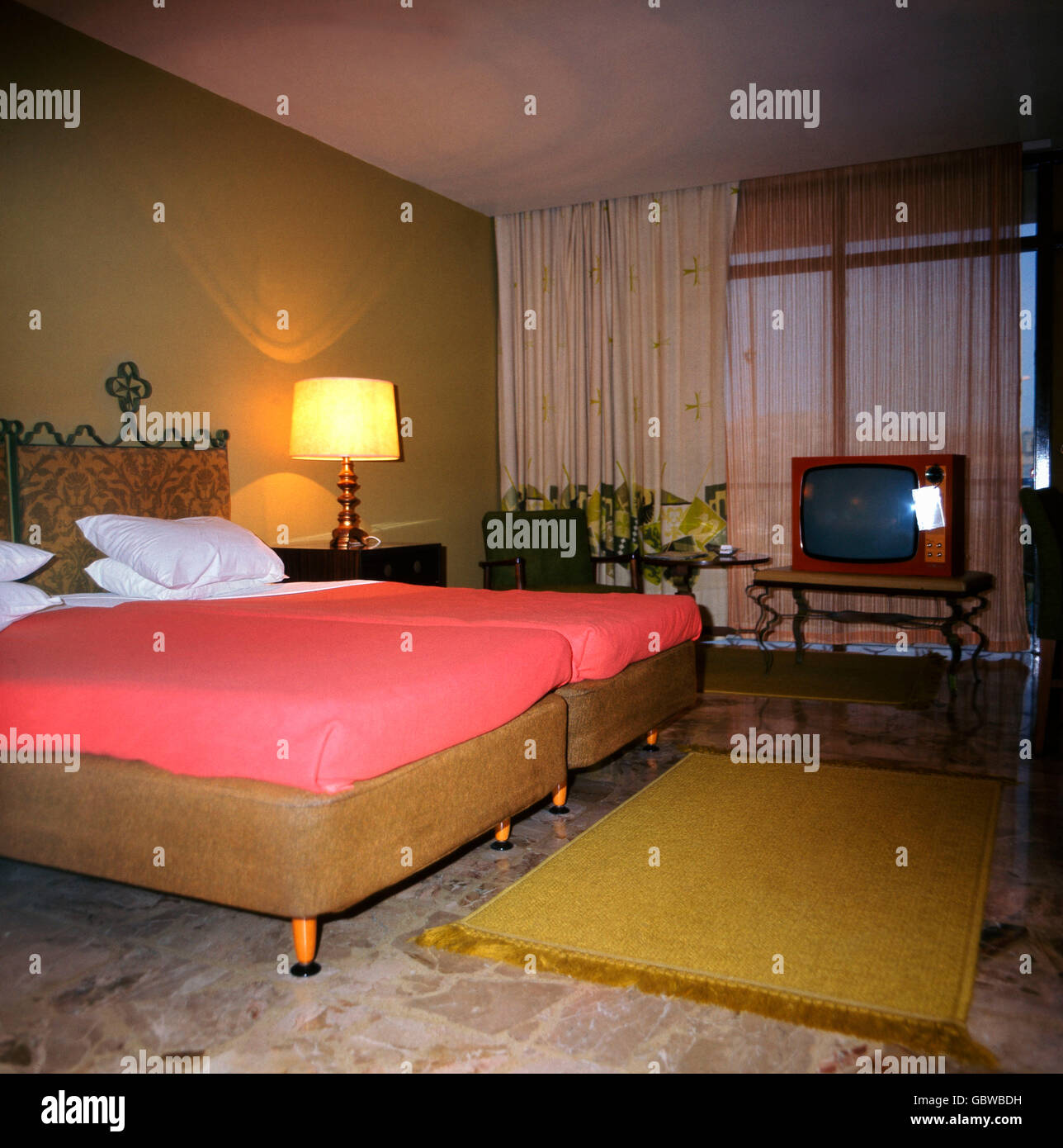1970s hotel room hi-res stock photography and images - Alamy