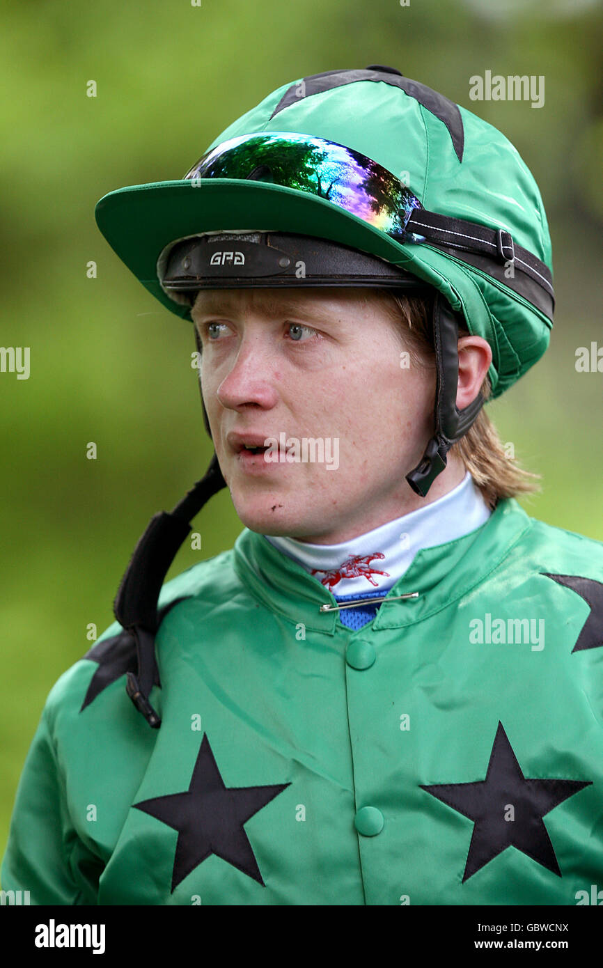 Horse Racing - Haydock Park Racecourse Stock Photo - Alamy