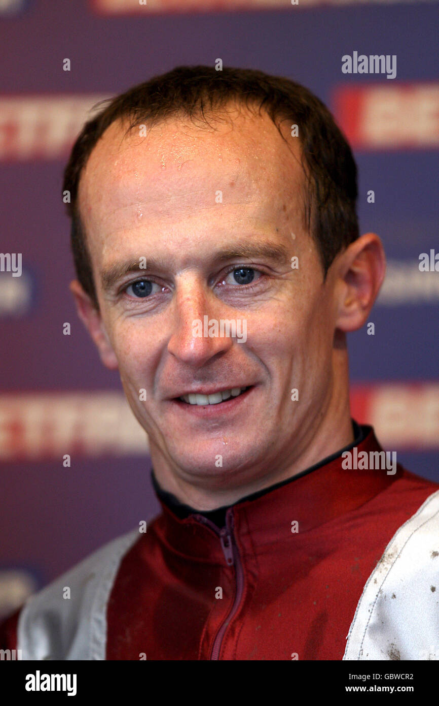 Horse Racing - Haydock Park Racecourse Stock Photo - Alamy