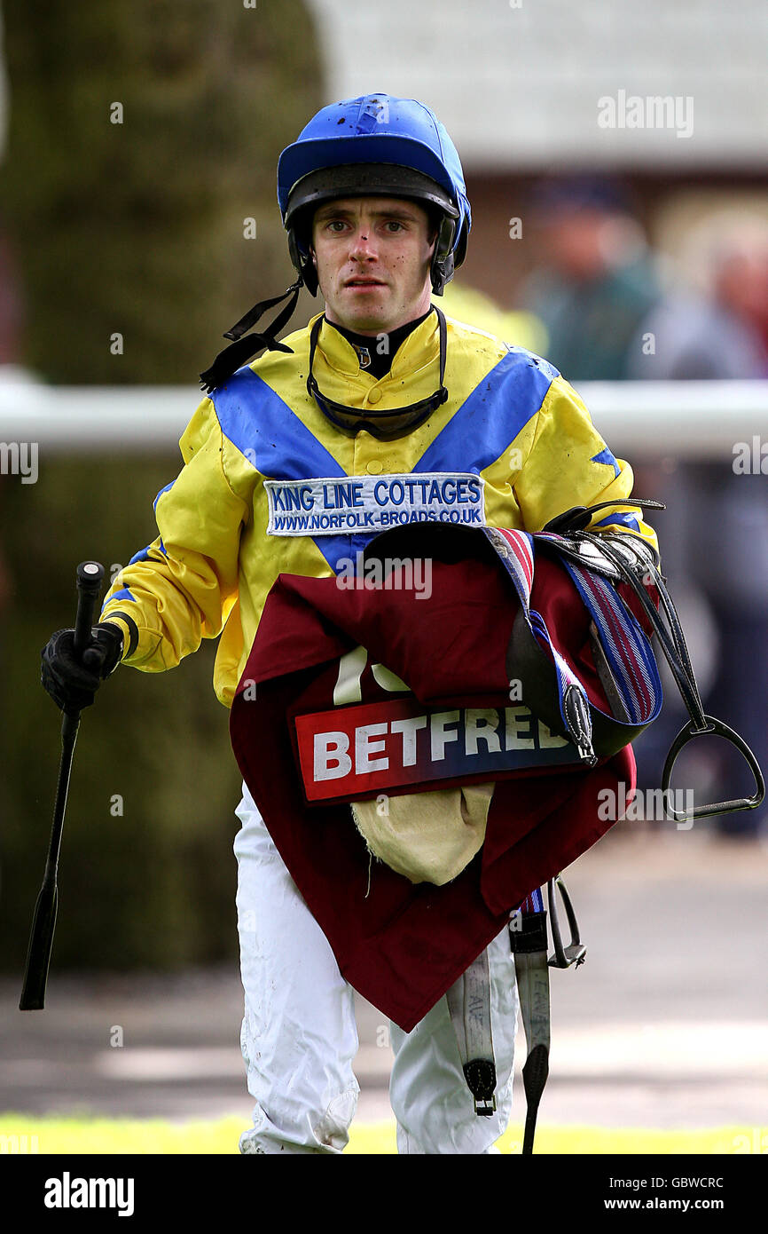 Horse Racing - Haydock Park Racecourse Stock Photo - Alamy