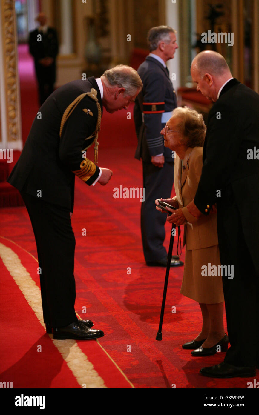 Mrs Joan Storey from Minehead is receives the Insignia of the MBE ...