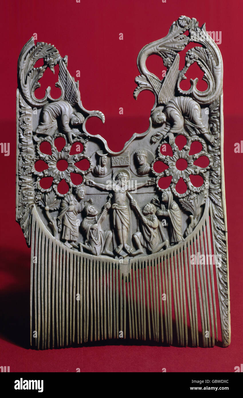 Jesus cross ivory carving hi-res stock photography and images - Alamy