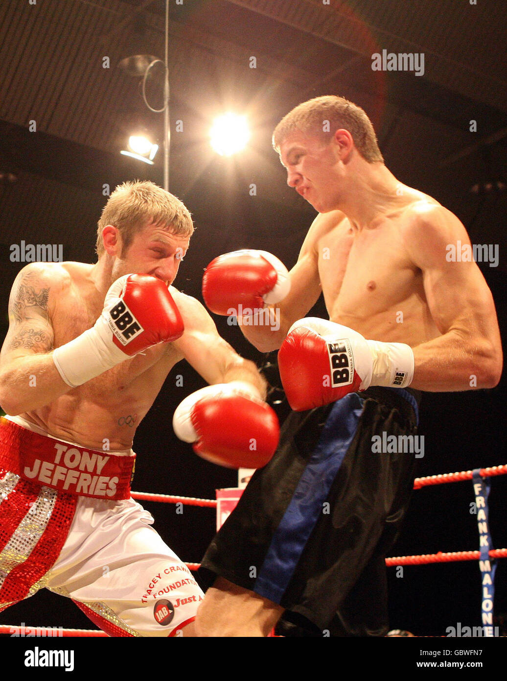 Boxing - Super-middlweight Bout - Tony Jeffries v Ilya Shakura ...