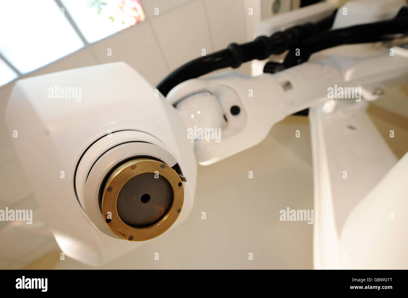 A general view of the new CyberKnife system at 81, Harley Street in ...