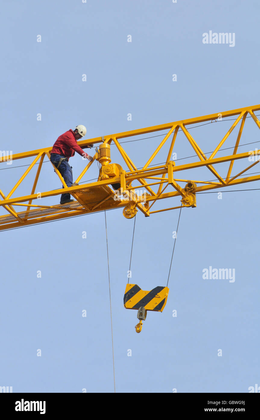 Crane rotation hi-res stock photography and images - Alamy