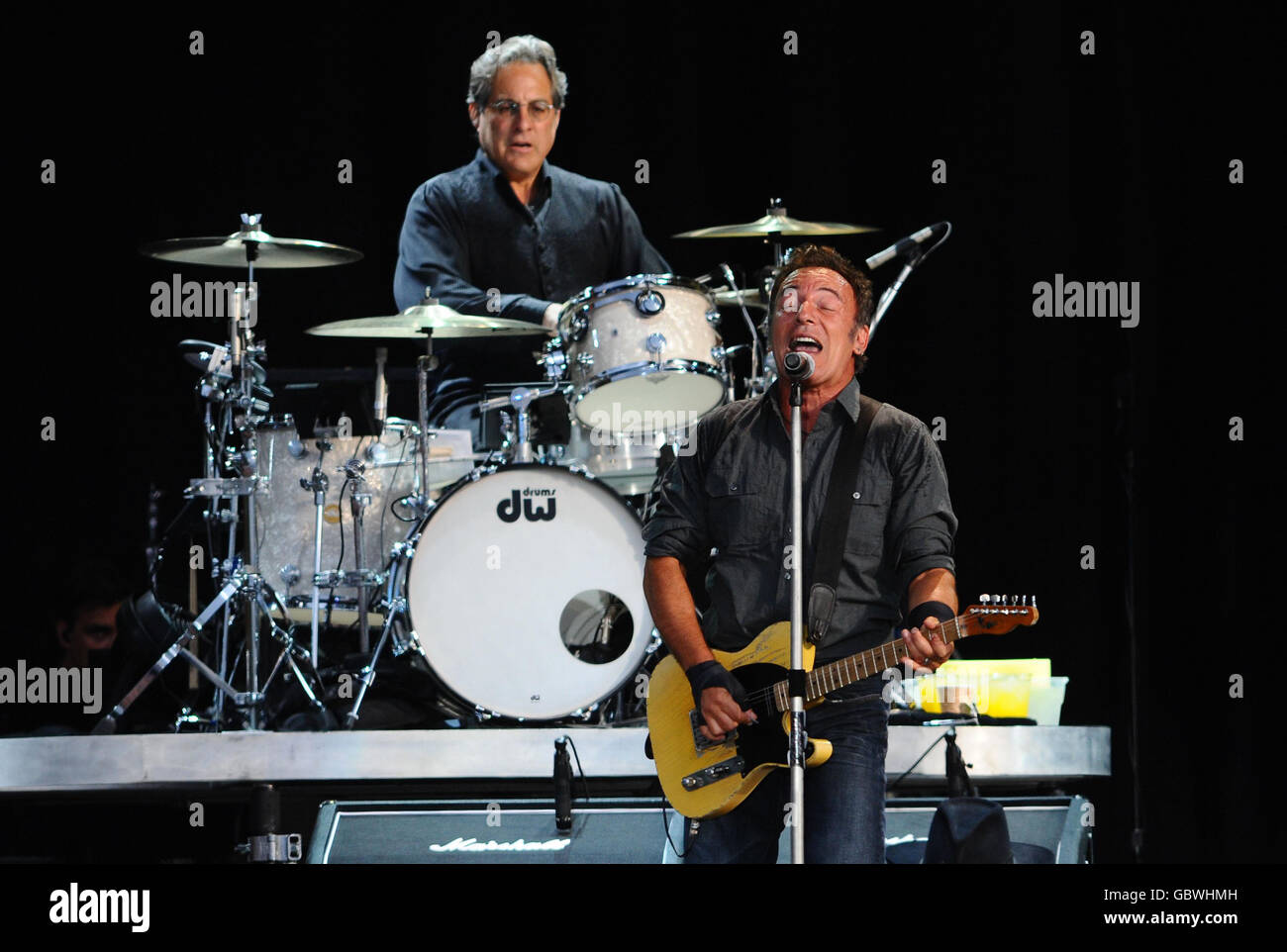 Showbiz festival half length mid microphone singing mangsm hi-res stock ...