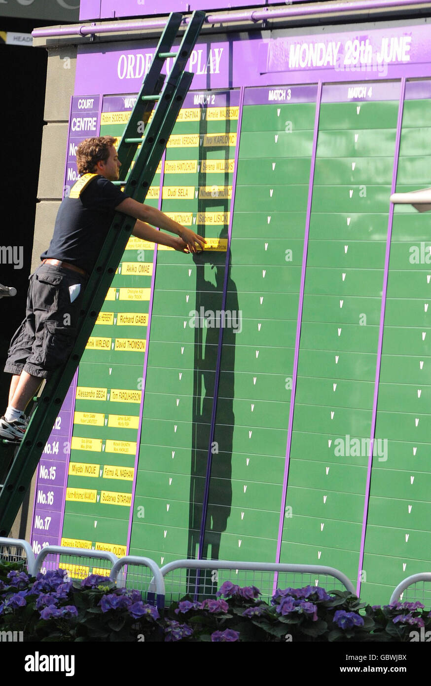 The order of play is arranged during the 2009 Wimbledon Championships ...