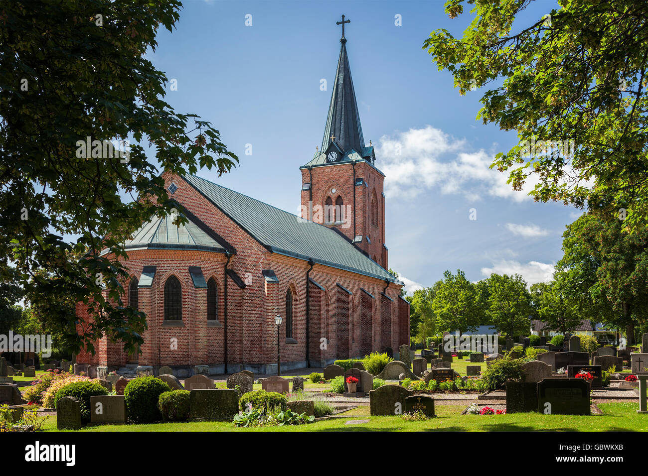 Red brick church hi-res stock photography and images - Alamy