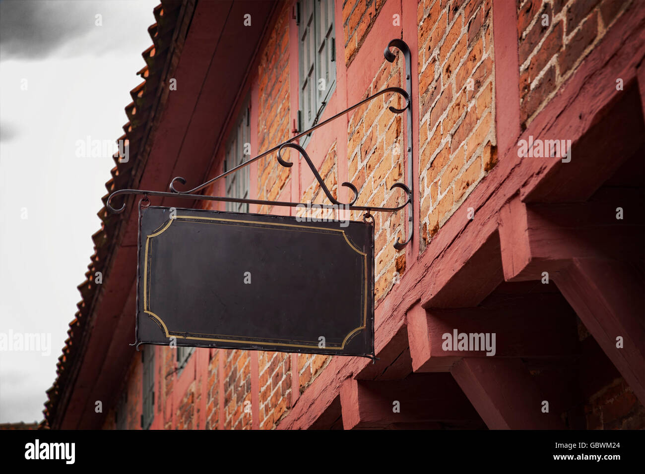 Old metal shop sign hi-res stock photography and images - Alamy