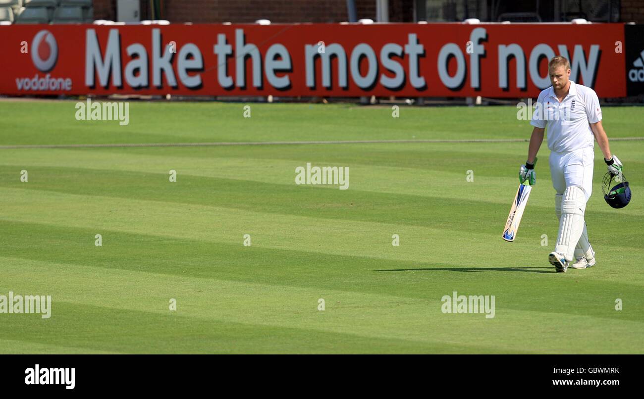 Vodafone advert advertising make the most of now billboard hi-res stock photography and images ...