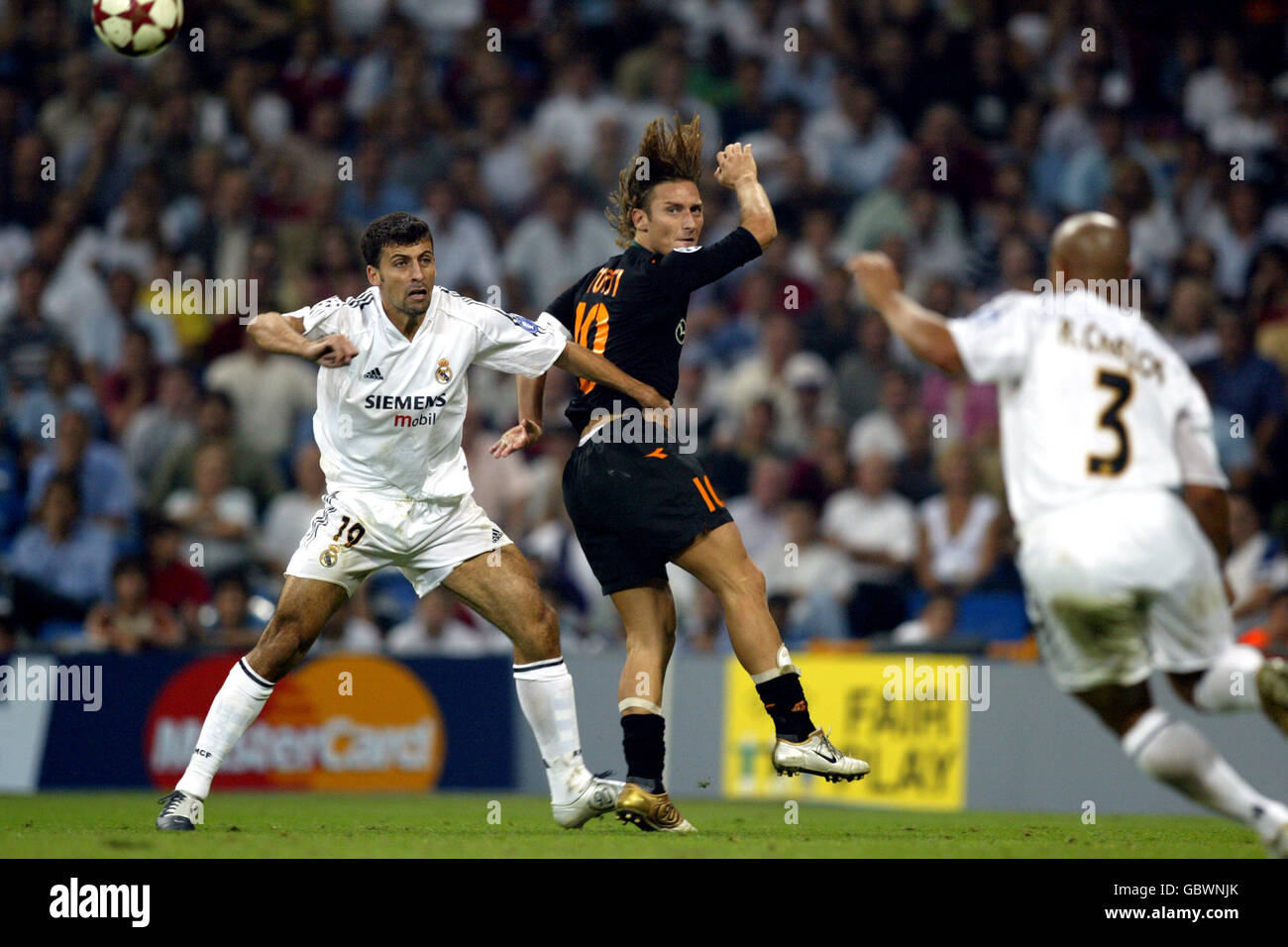 Real madrid v roma walter samuel hi-res stock photography and images ...