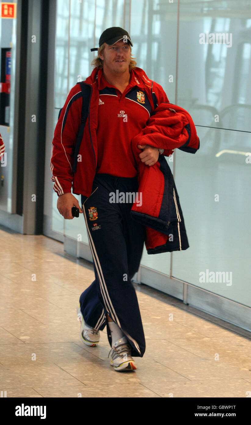 Rugby Union - British and Irish Lions Return - Heathrow Stock Photo - Alamy