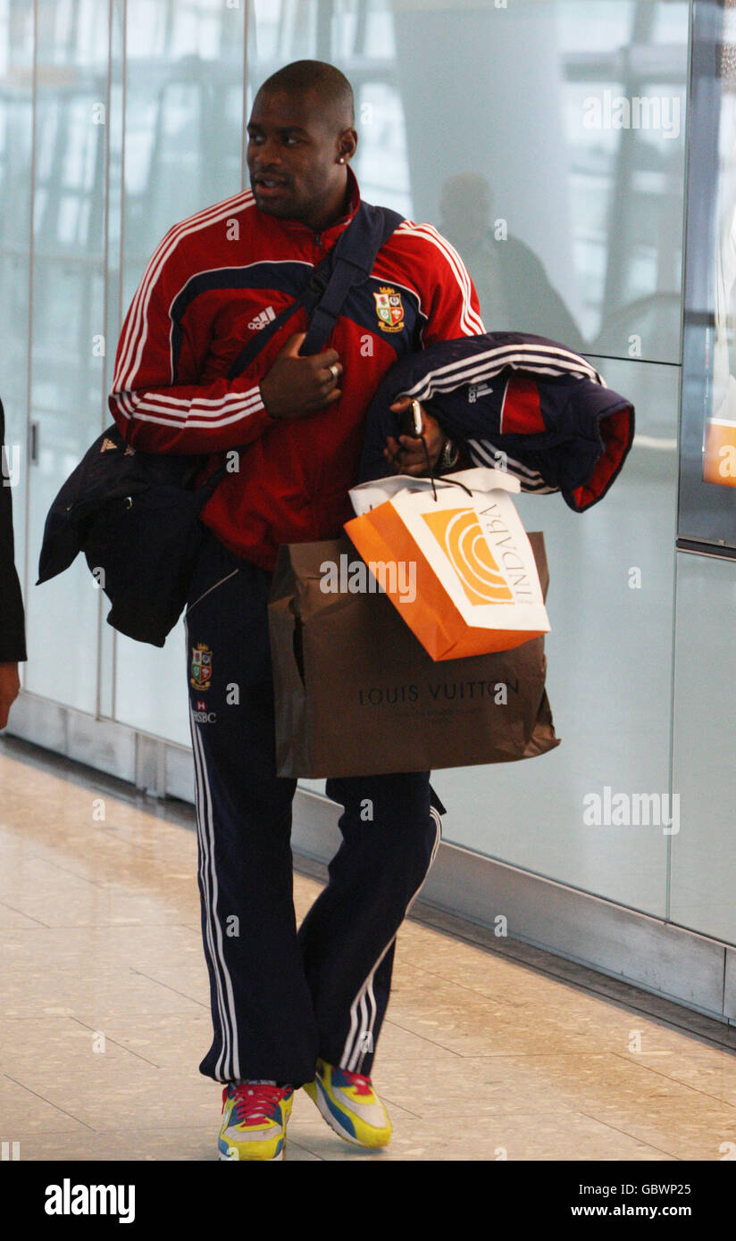 Rugby Union - British and Irish Lions Return - Heathrow Stock Photo - Alamy
