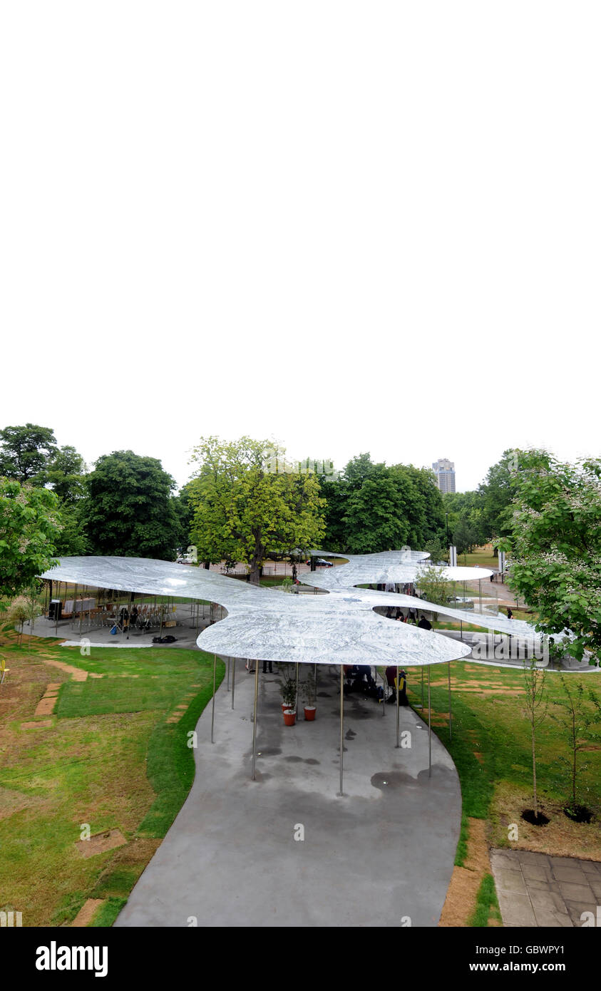 General view of the serpentine gallery in kensington gardens hi-res ...