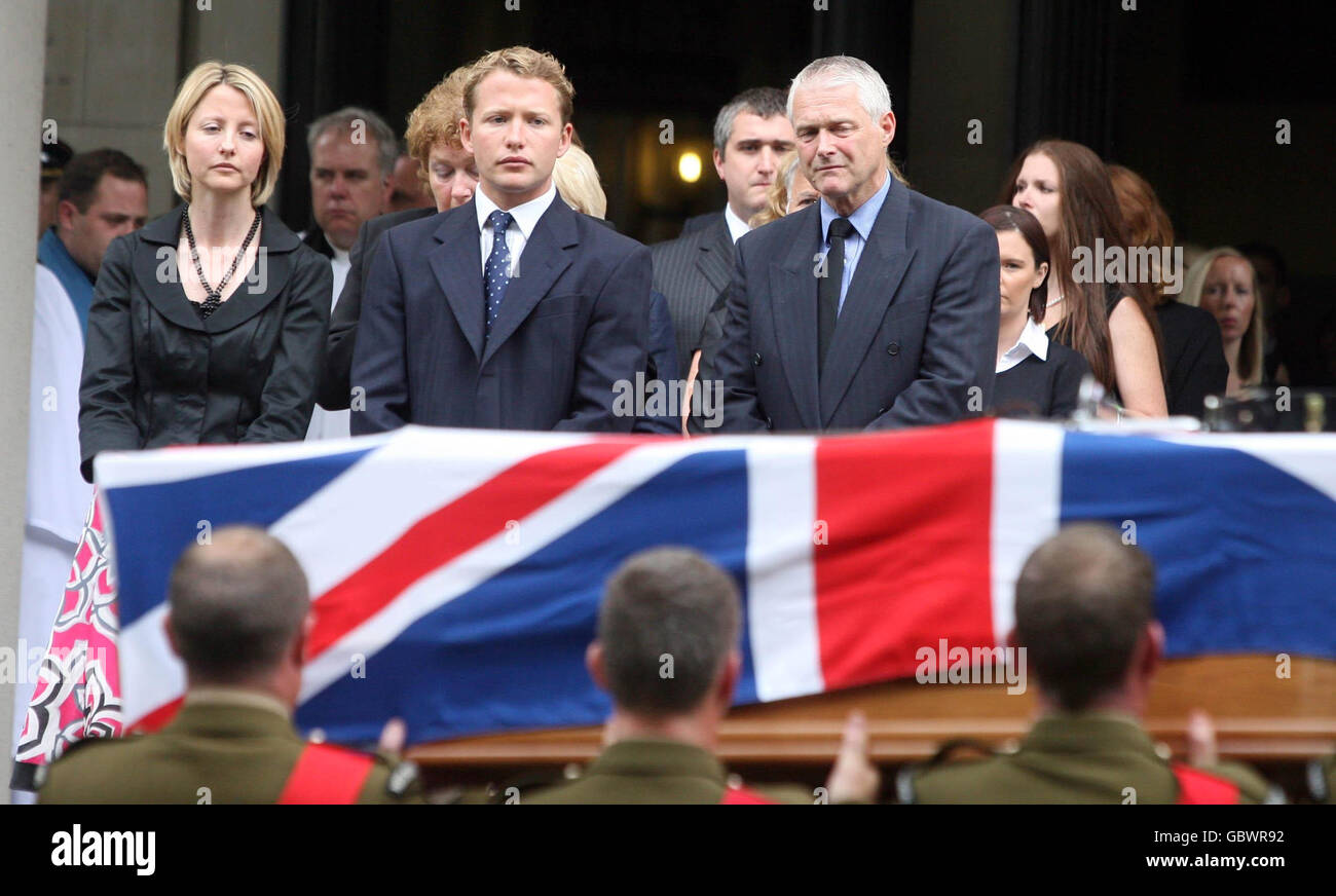 Widow major sean birchall 1st battalion welsh guards hi-res stock ...