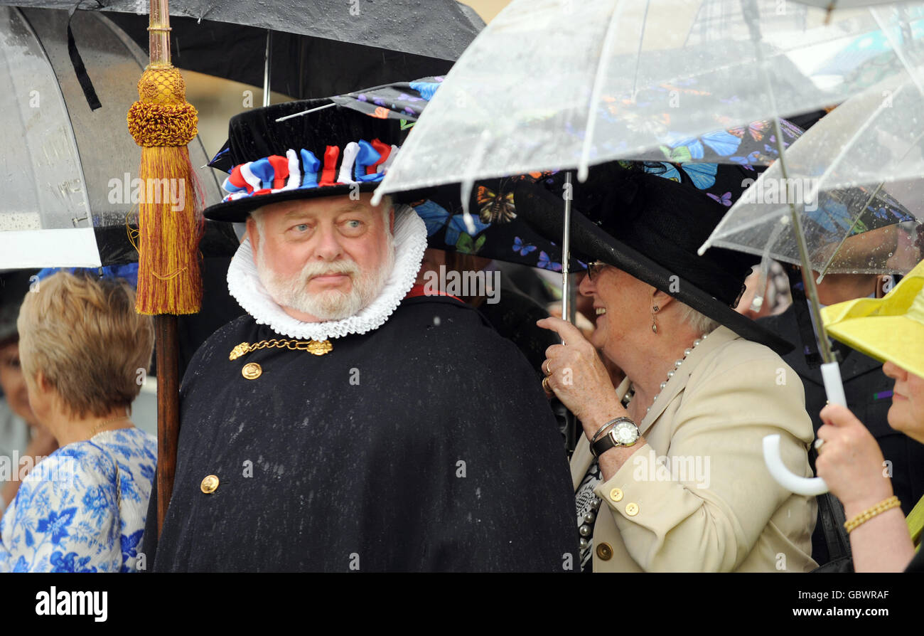 The first Royal Garden Party of the summer at Buckingham Palace, London ...