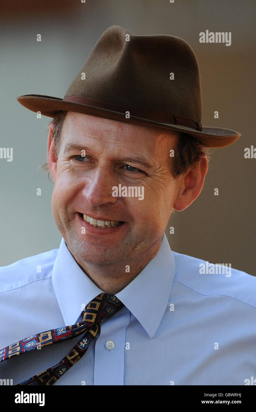 Horse Racing - Haydock Park Stock Photo - Alamy