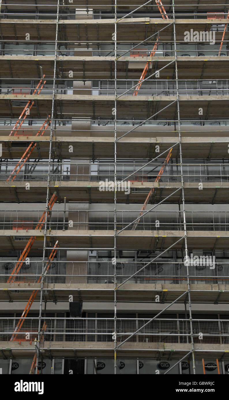 News stock scaffold hi-res stock photography and images - Alamy