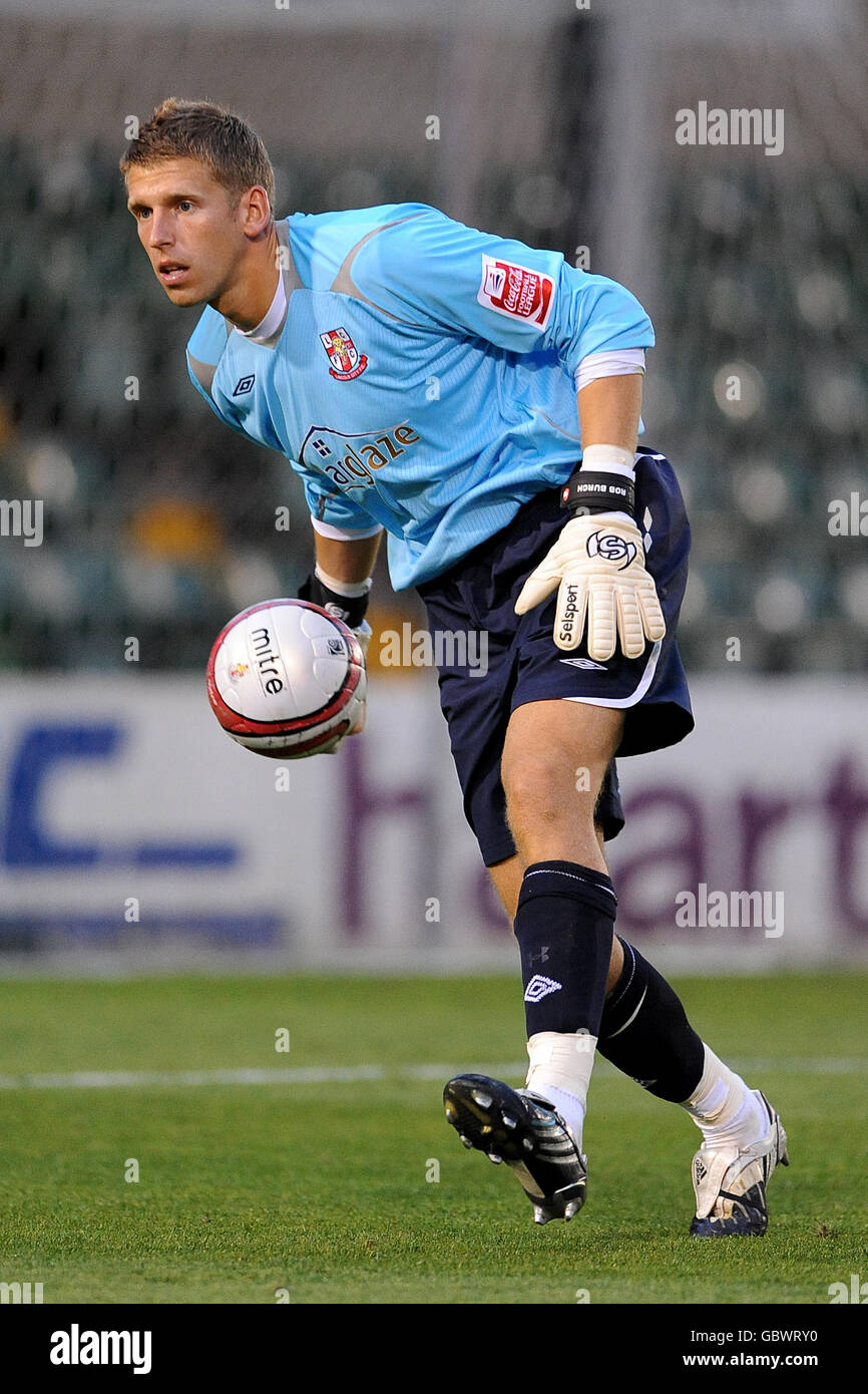 Lincoln city goalkeeper hi-res stock photography and images - Alamy