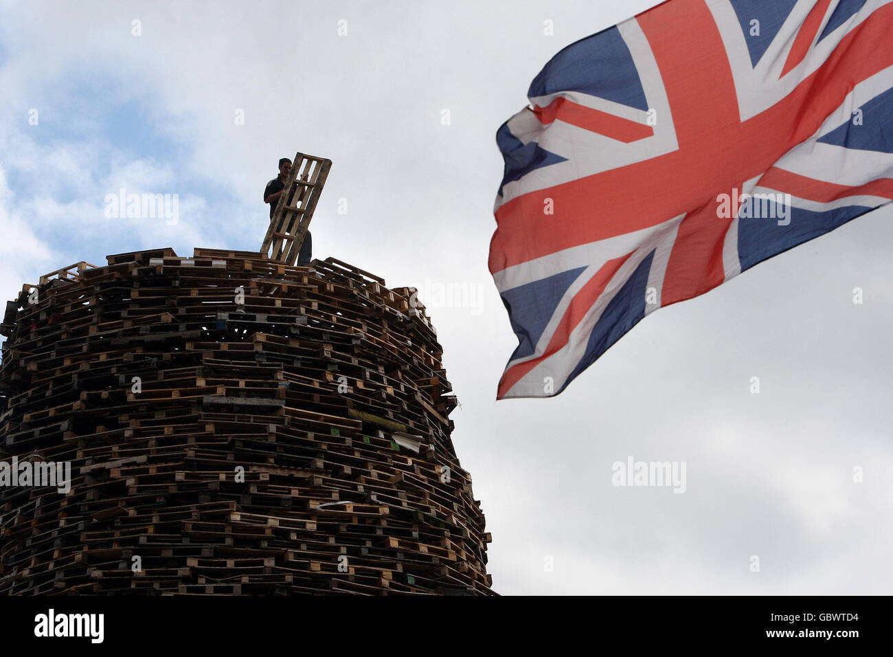Standalone photo man on top of bonfire in newtownabbey hi-res stock ...
