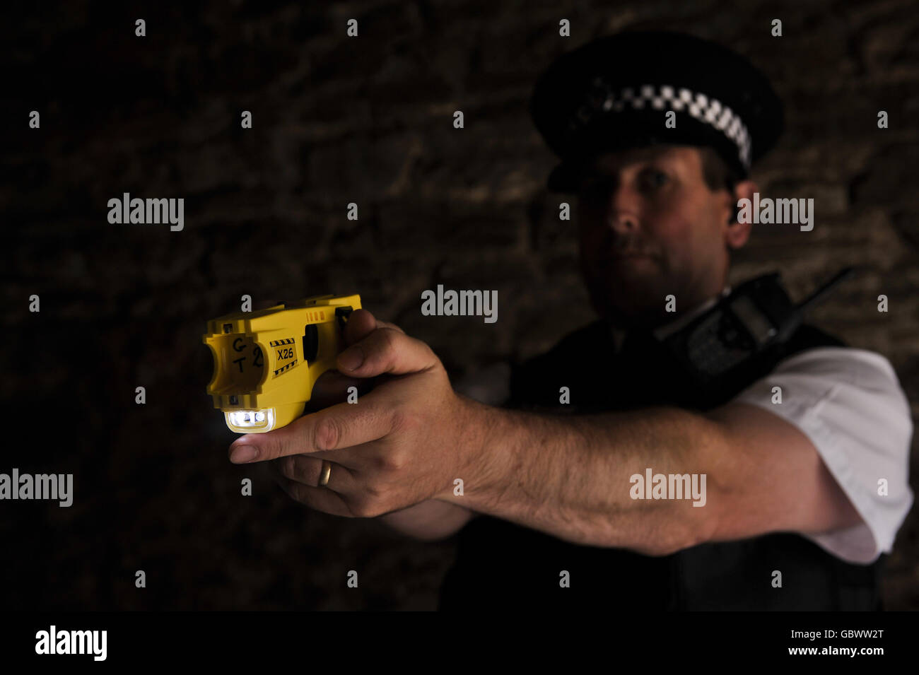 Police extend stun gun training Stock Photo - Alamy