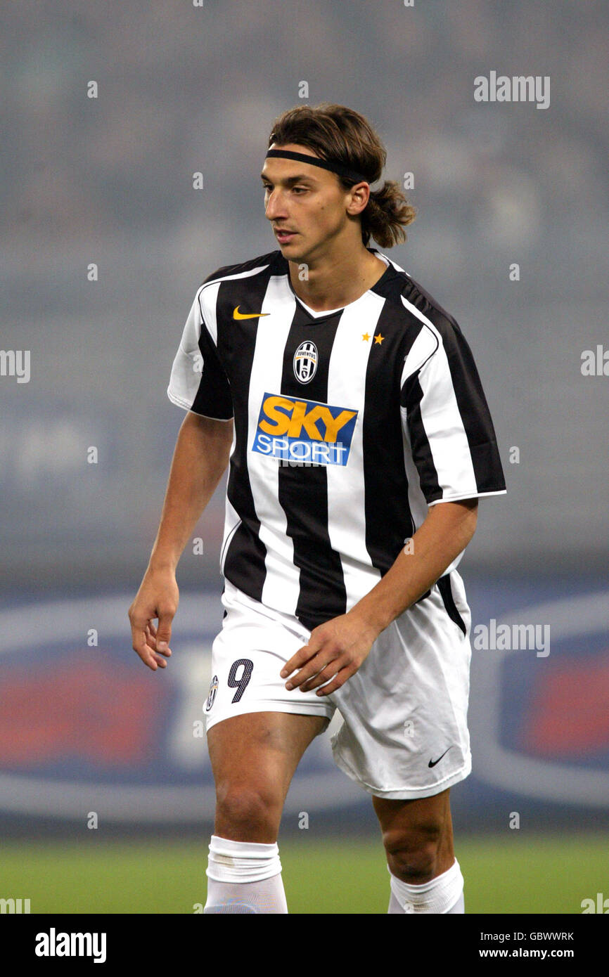 Soccer - Italian Serie A - Juventus v Messina. Zlatan Ibrahimovic ...