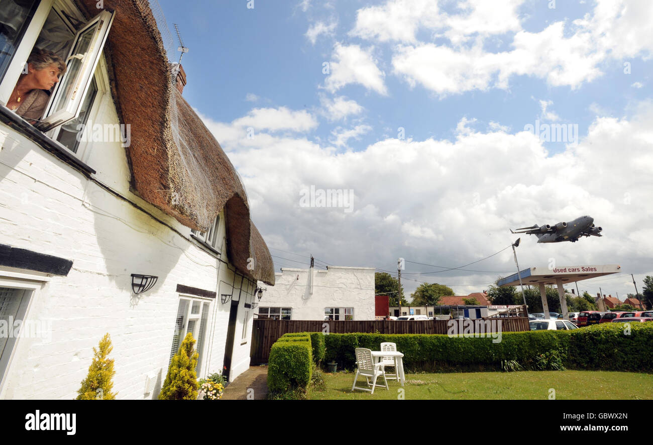 British soldiers from flight hi-res stock photography and images - Alamy