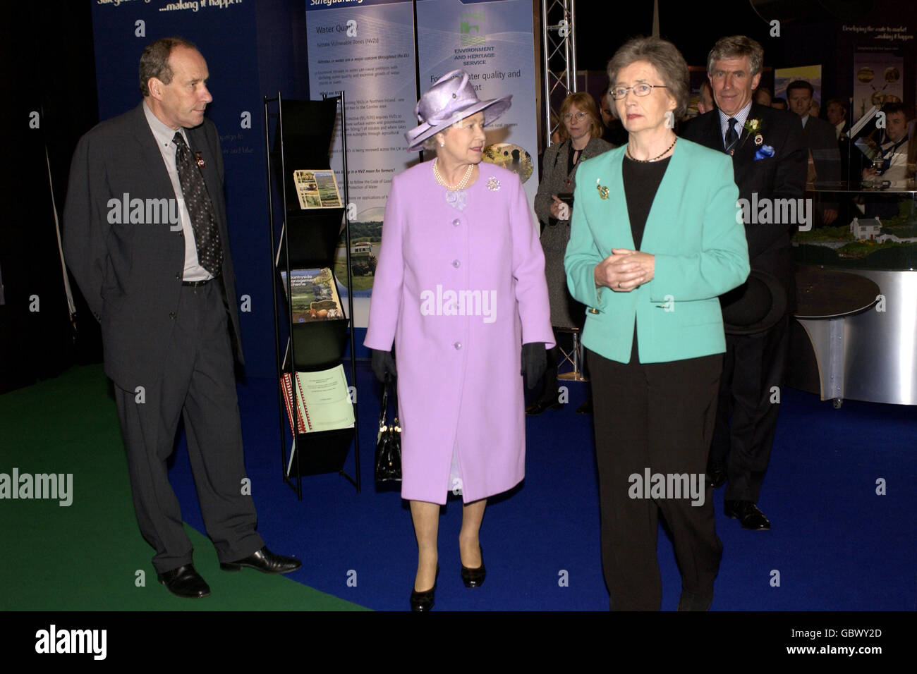 Queen jubilee tour royal hi-res stock photography and images - Alamy