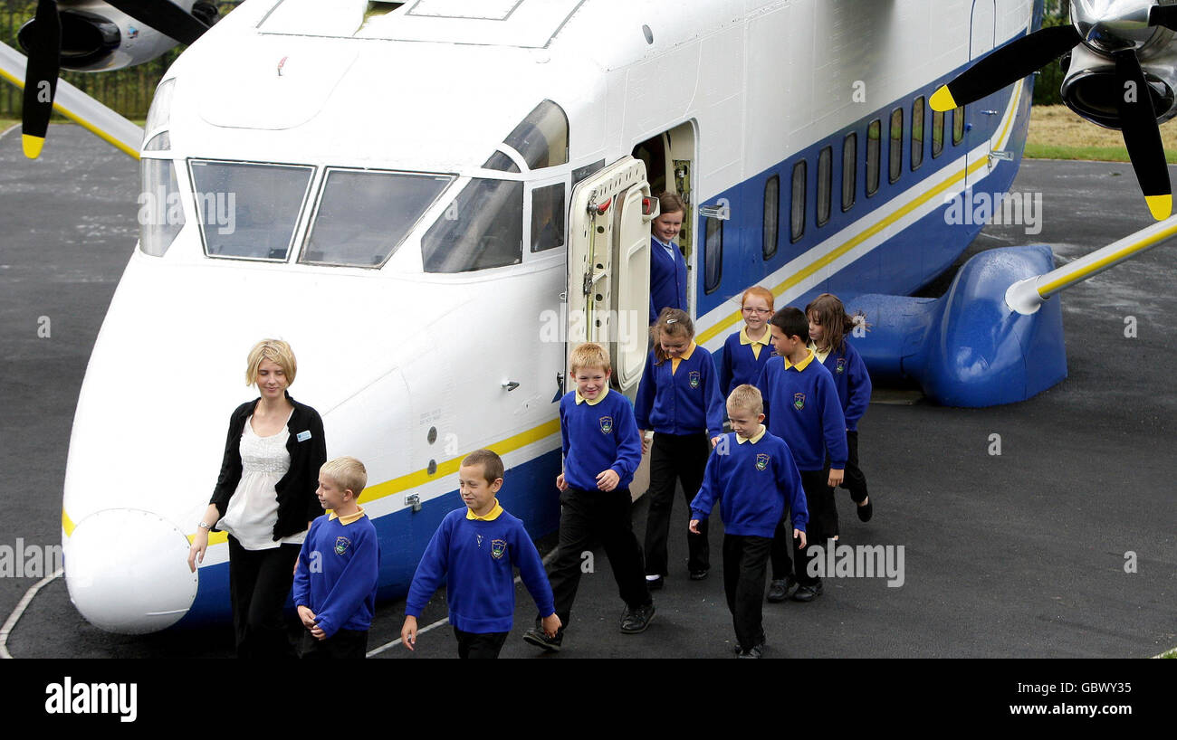 Year 3 and year 4 pupils and teacher Anne Grattage (left) from ...