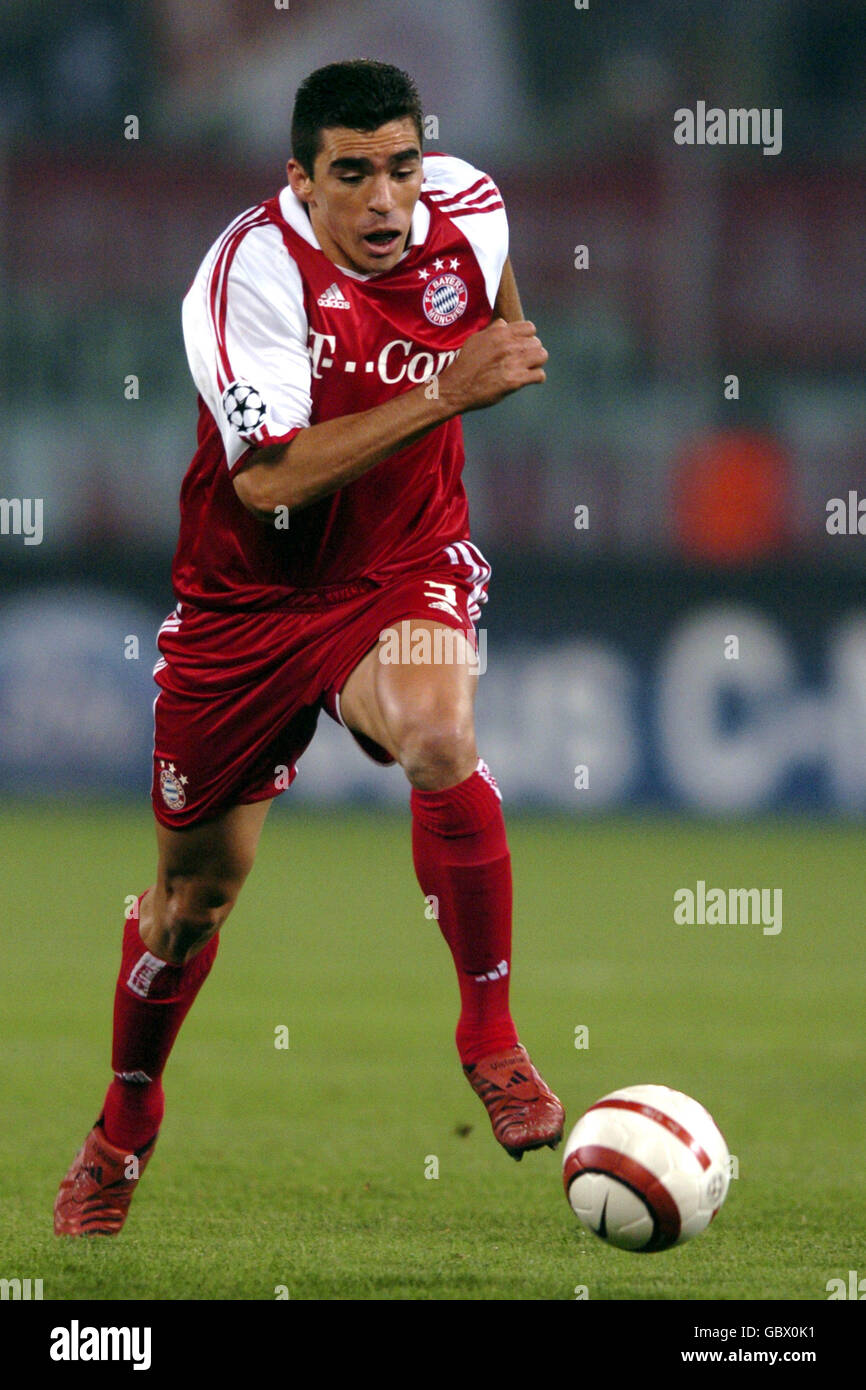 Lúcio bayern munich hi-res stock photography and images - Alamy