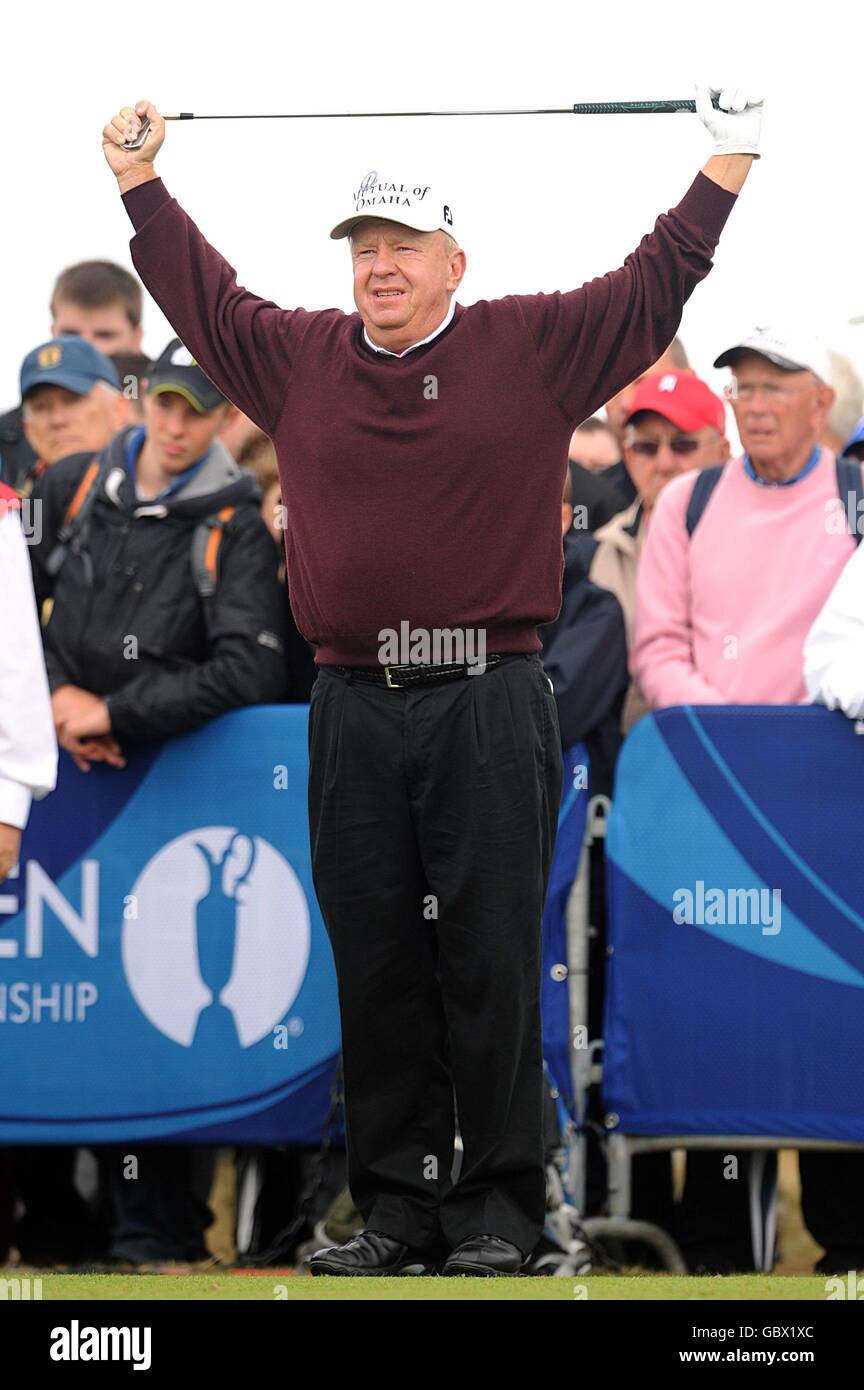 USA's Billy Mayfair stretches during the third day of the Open ...