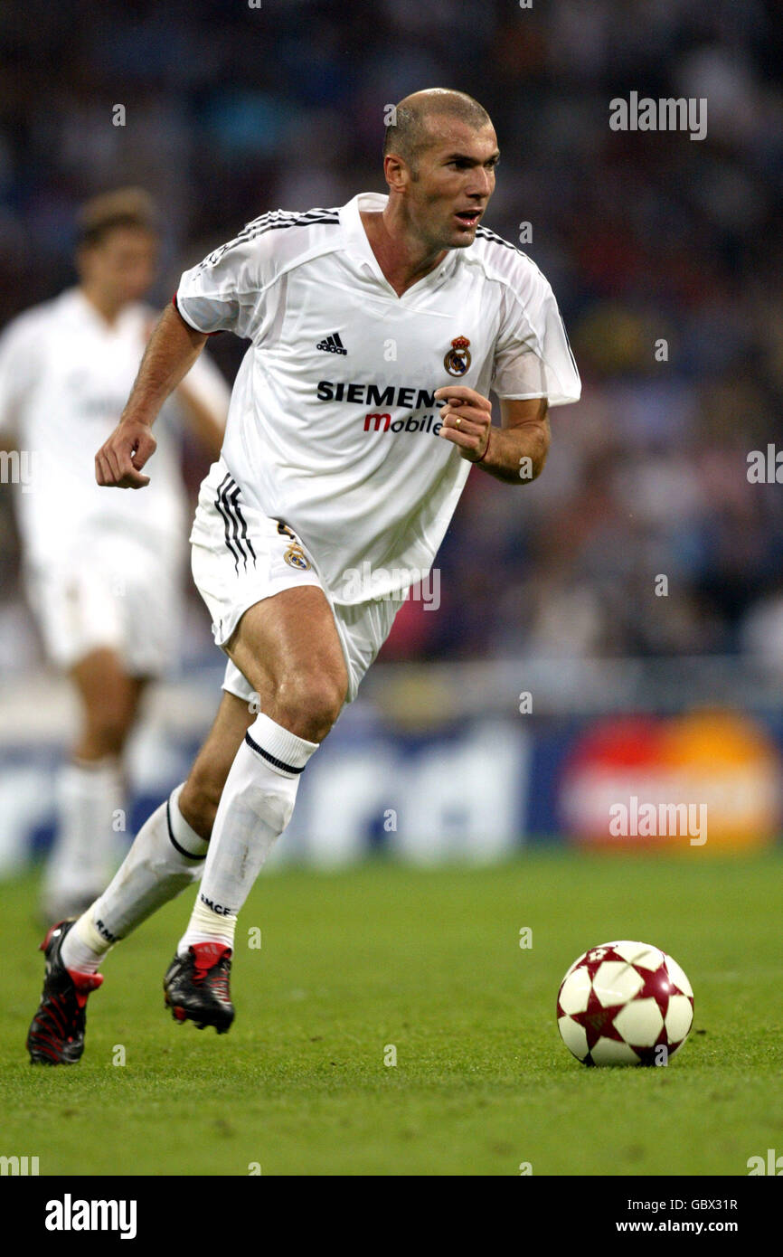 Roma v real madrid zinedine zidane hi-res stock photography and images ...