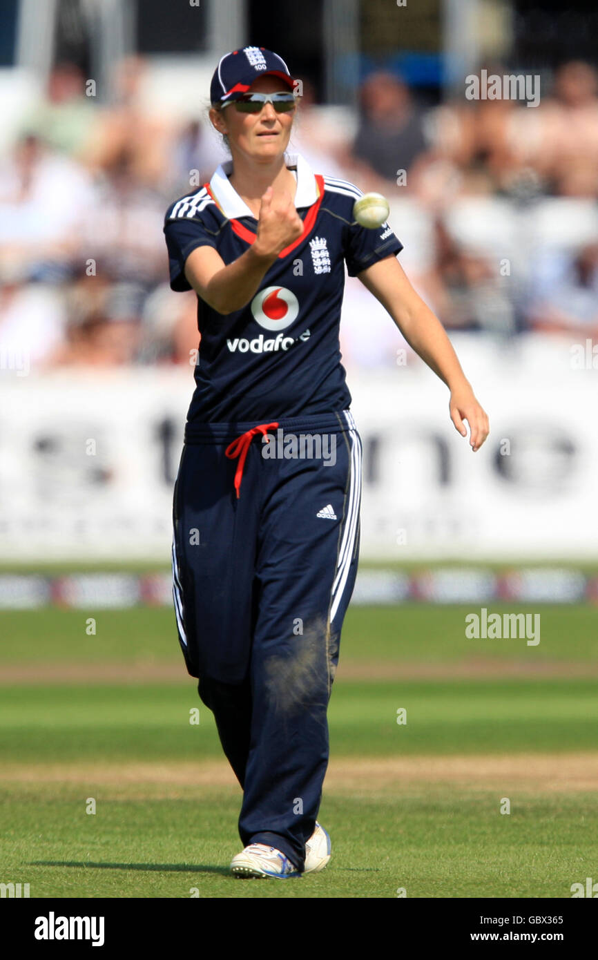 Charlotte edwards cricket england hi-res stock photography and images ...