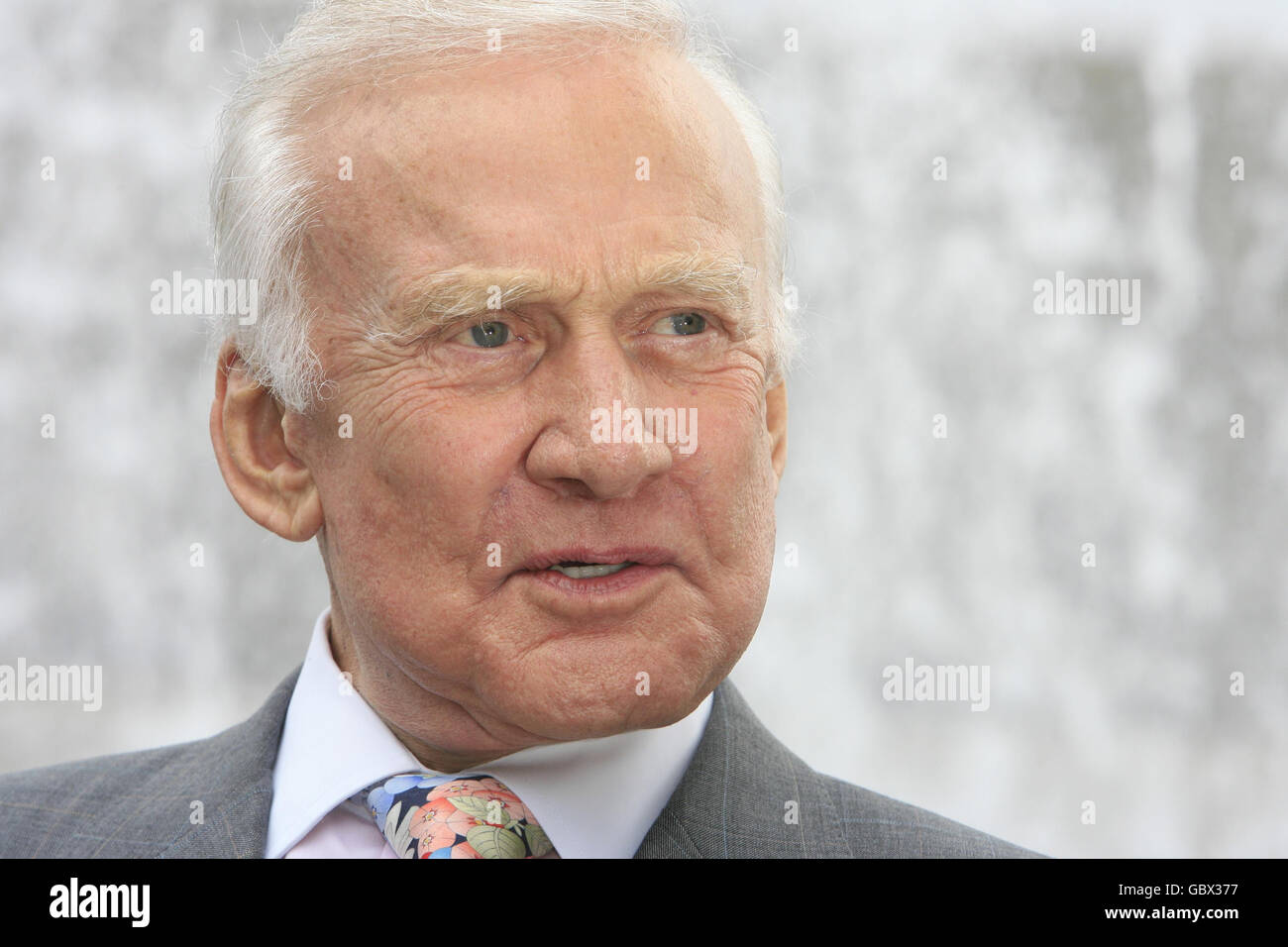 Astronaut biography hi-res stock photography and images - Alamy