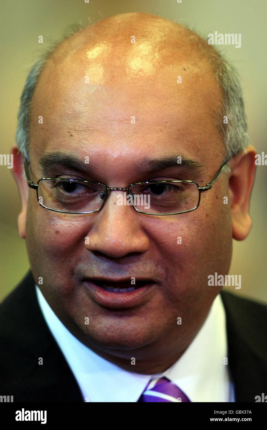 Labour mp for leicester east hi-res stock photography and images - Alamy