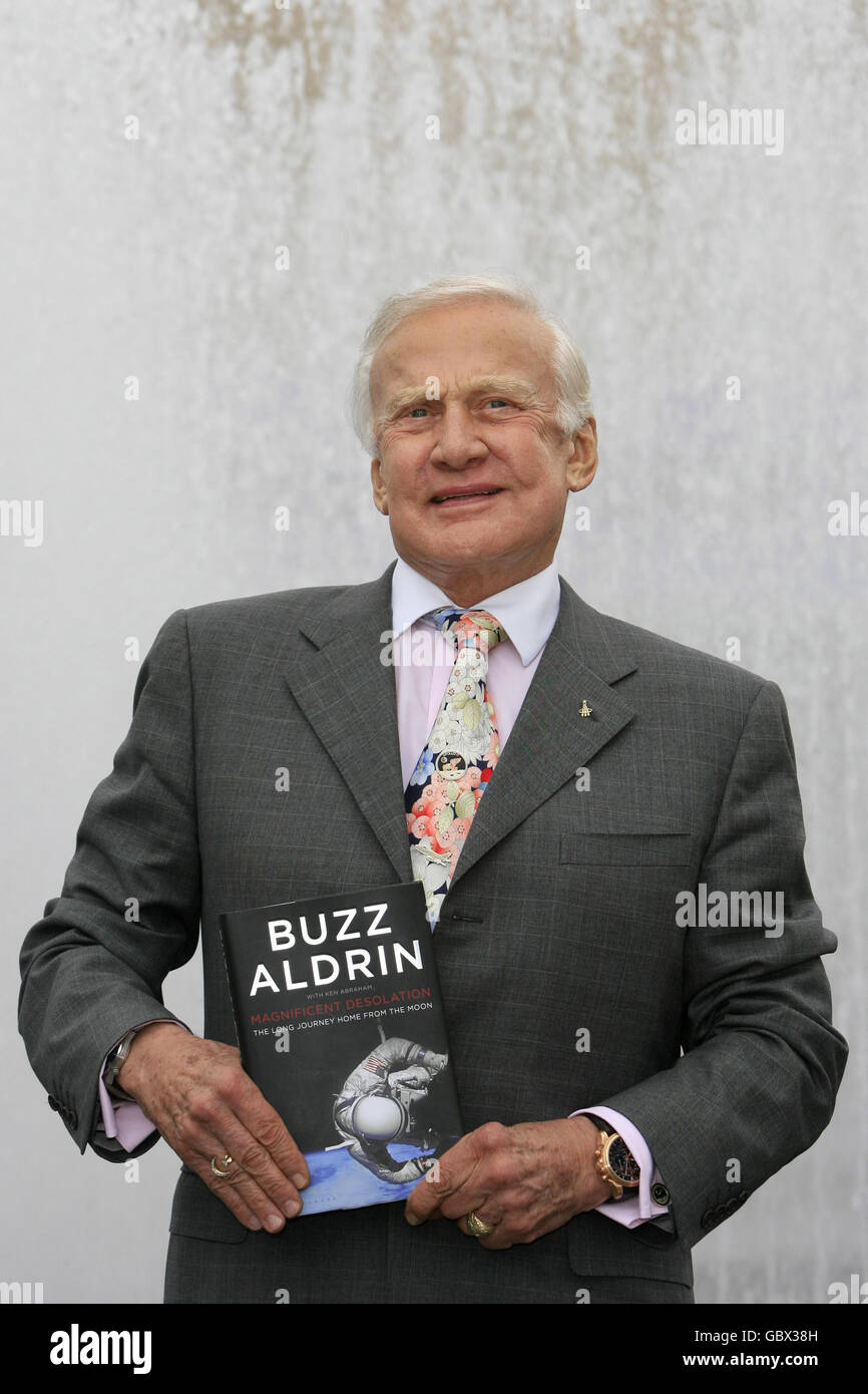 Astronaut biography hi-res stock photography and images - Alamy